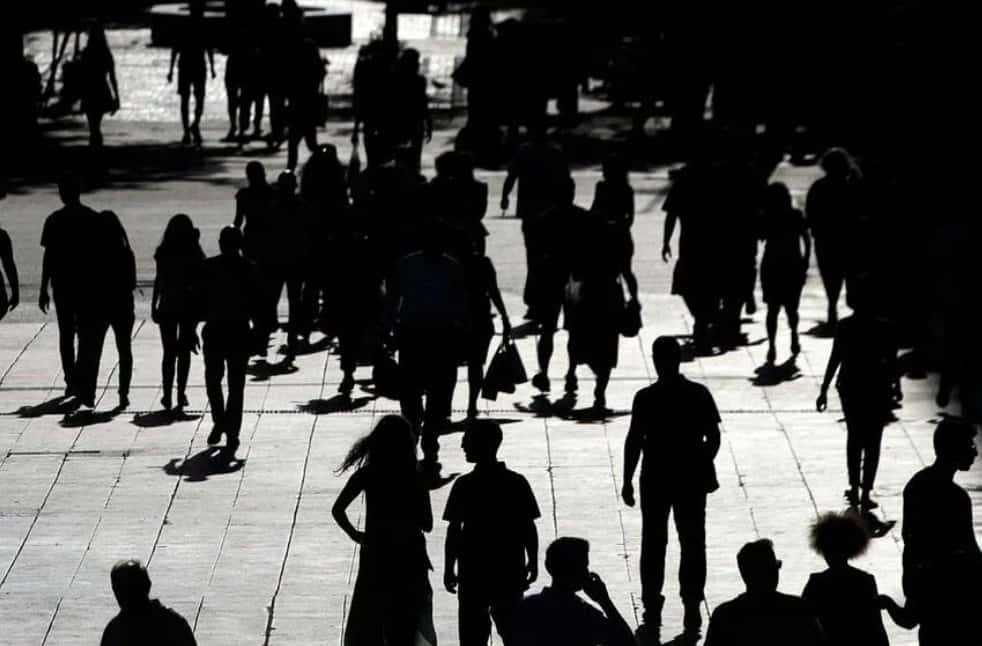 «Σκоτεινό» το μέλλον της Ελλάδας – 1.000.000 λιγότεροι Ελληνες έως το ...